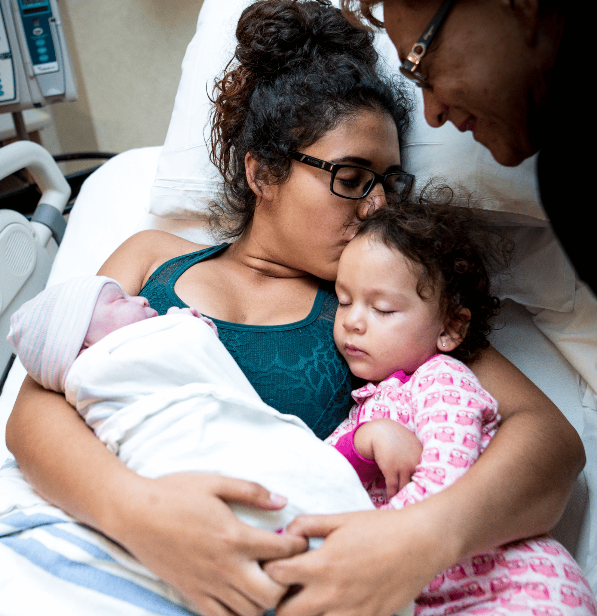 Pregnant People and Families - Community Doula Program